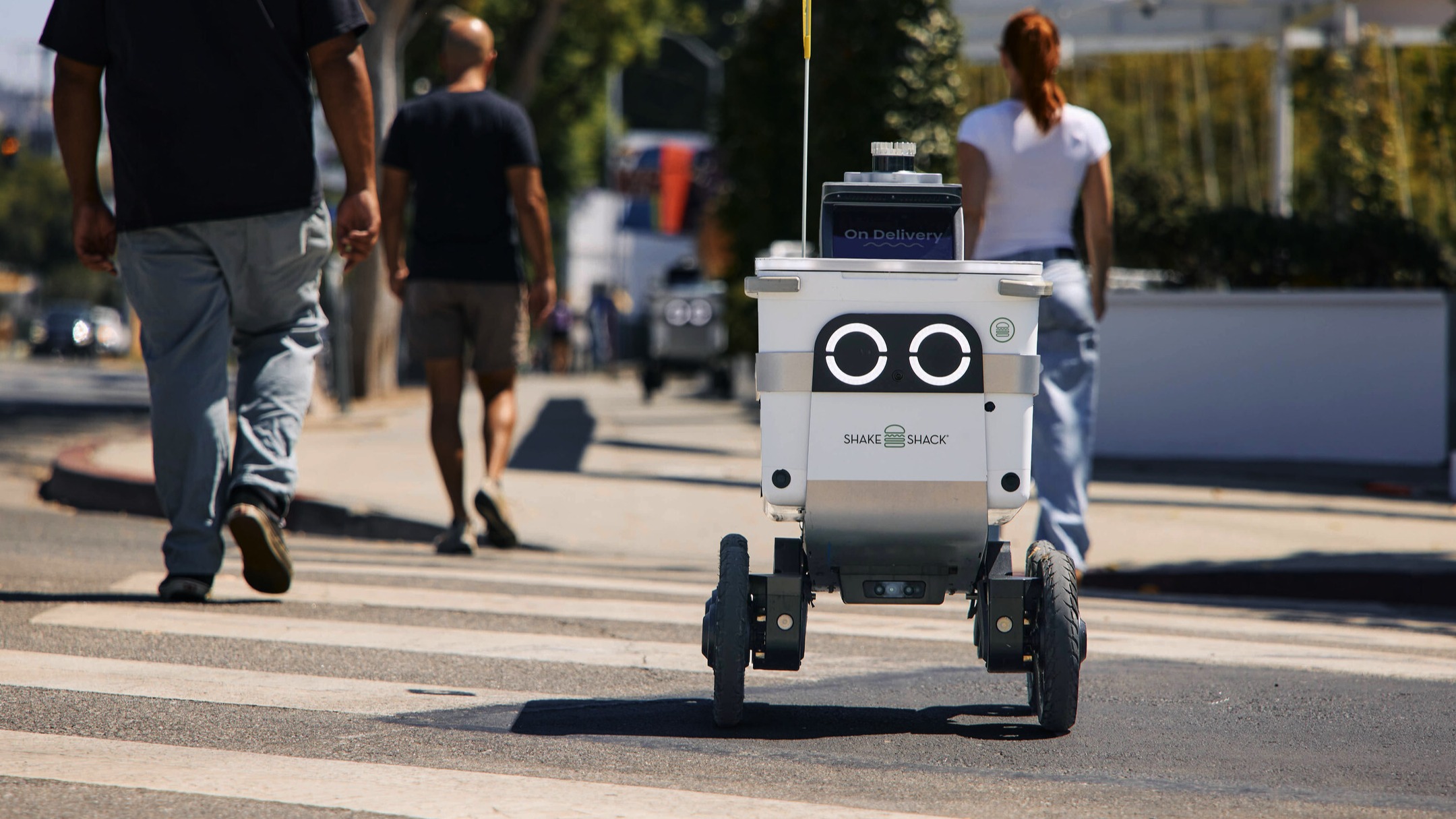 Shake Shack rolls out autonomous robot delivery in Los Angeles - Retail ...